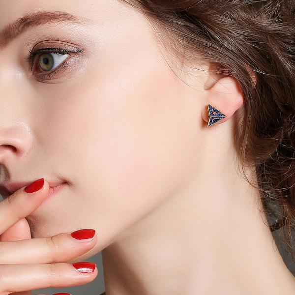 How to Choose Earrings Based on Your Face Shapes – AiryAi Jewelry Blog